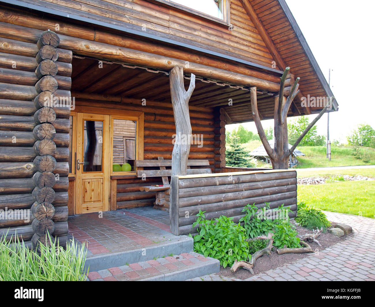 Log footpath hi-res stock photography and images - Alamy