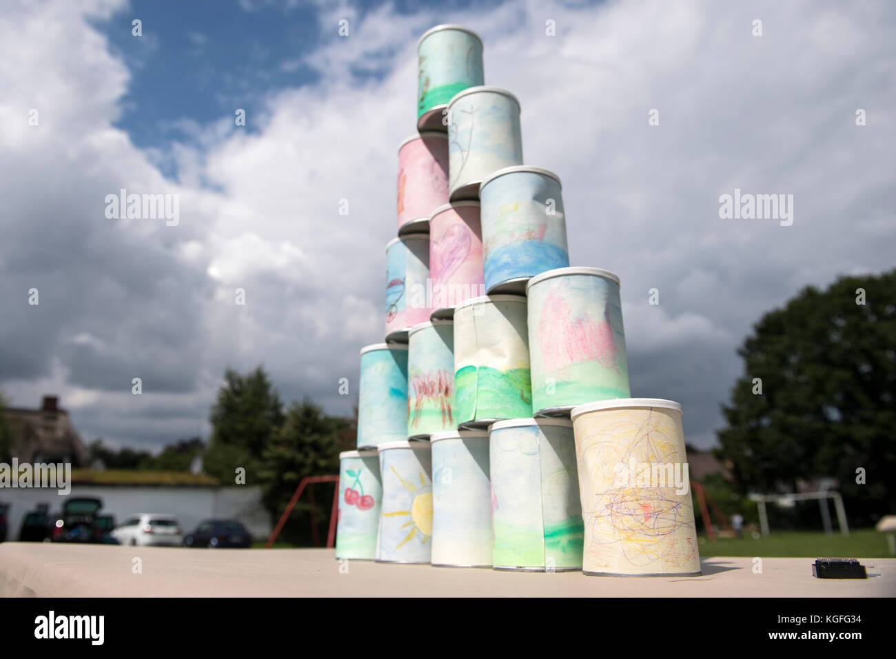 Throwing balls can High Resolution Stock Photography and Images - Alamy