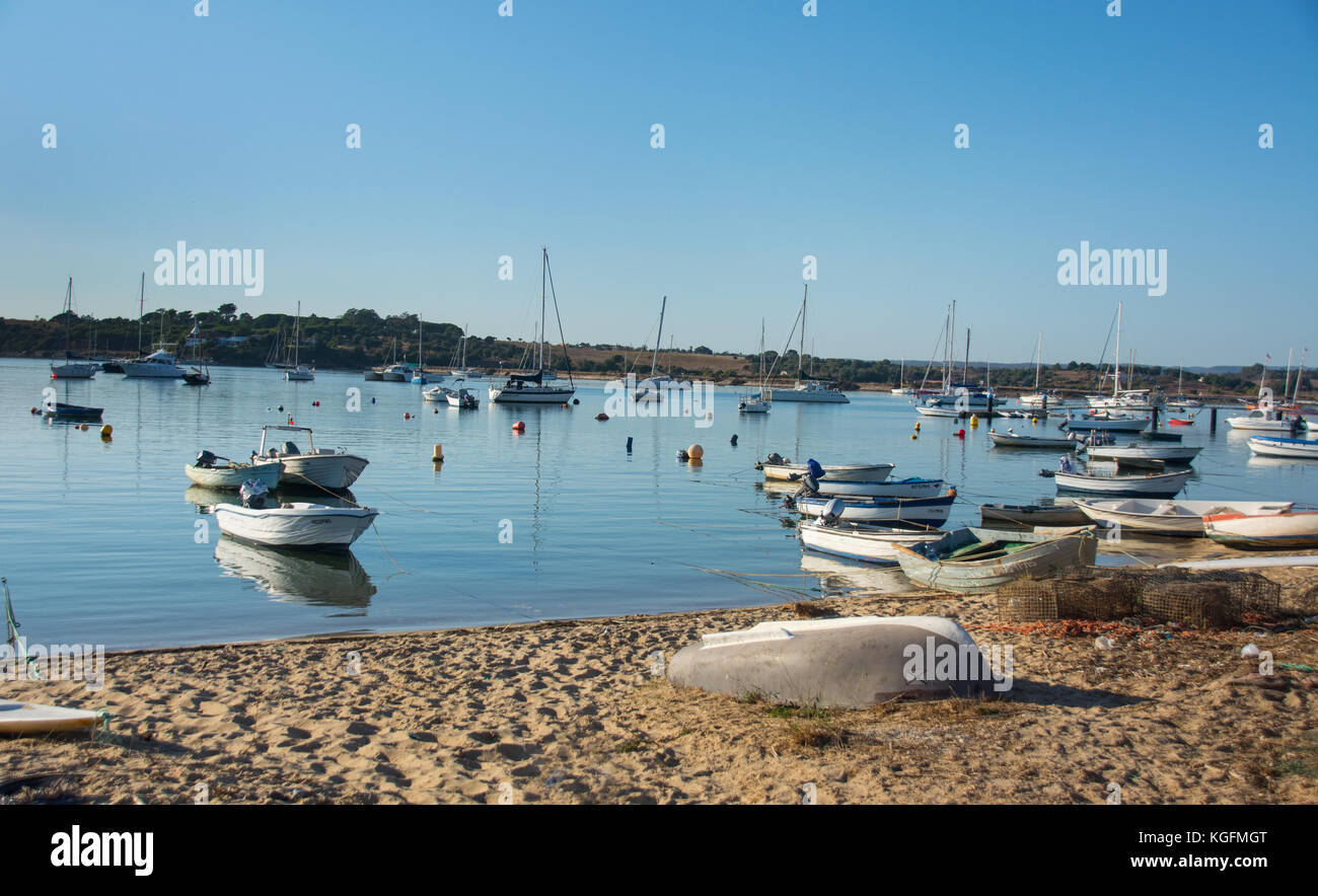 Alvor fishing harbour hi-res stock photography and images - Alamy