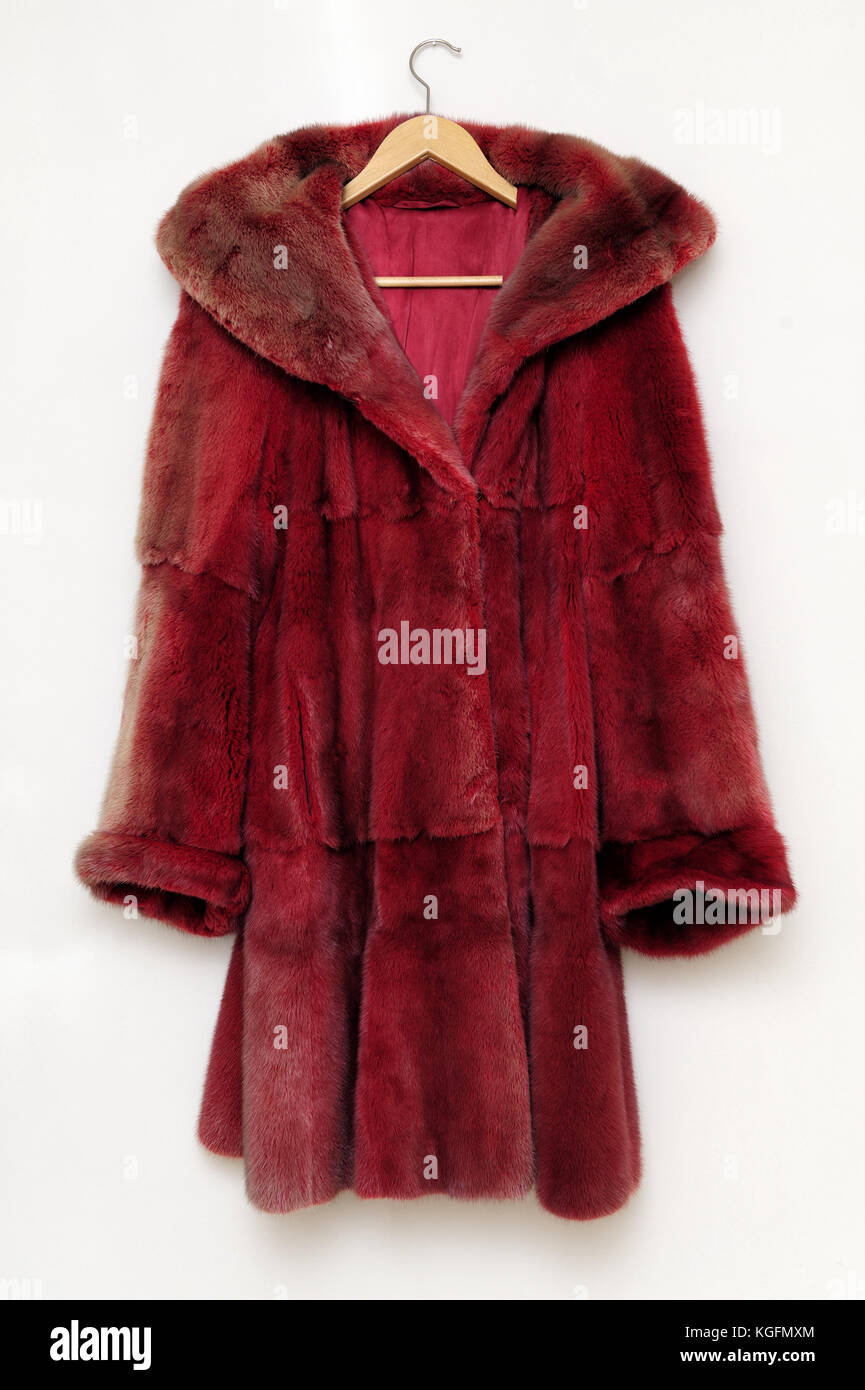 Thick clothing hi-res stock photography and images - Alamy