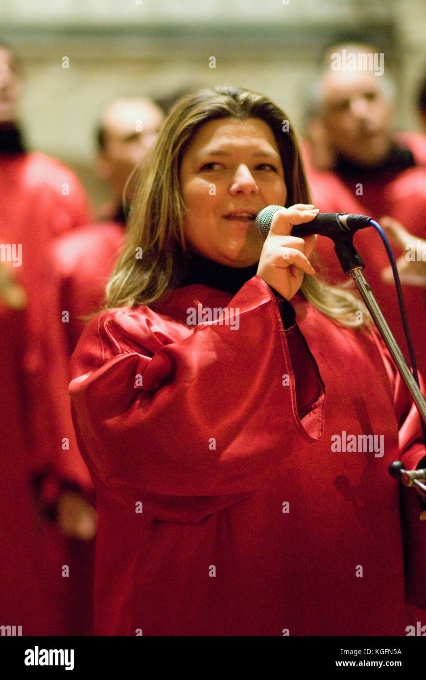 Praise singer church hi-res stock photography and images - Alamy