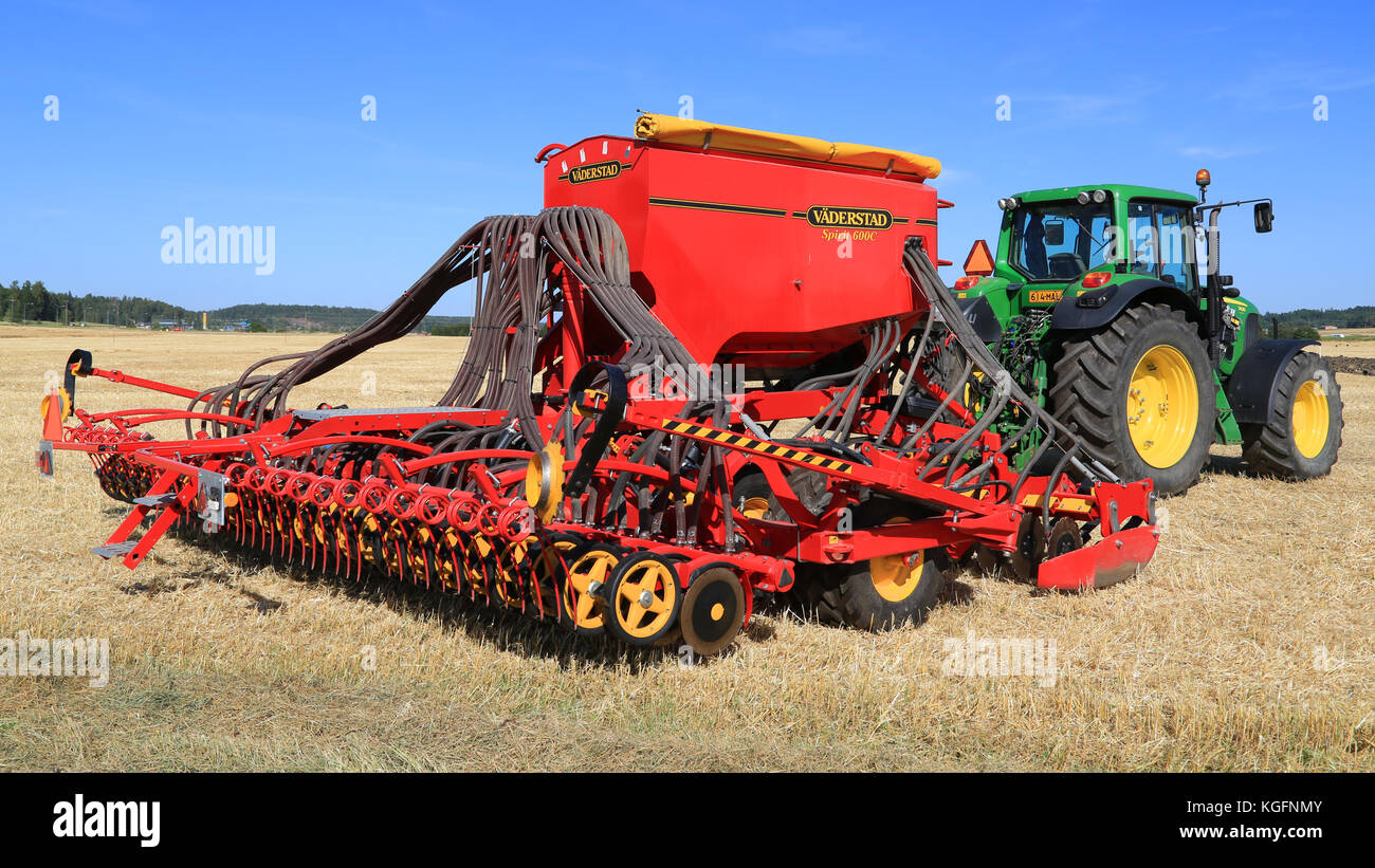 Seeder on wheels hi-res stock photography and images - Alamy