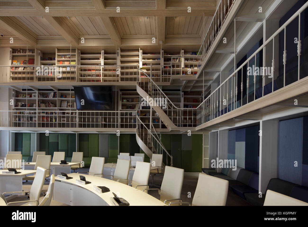 Assembly hall circular hi-res stock photography and images - Alamy