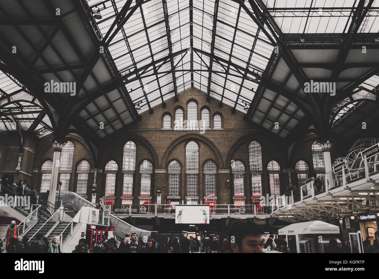 London train station Stock Photo - Alamy