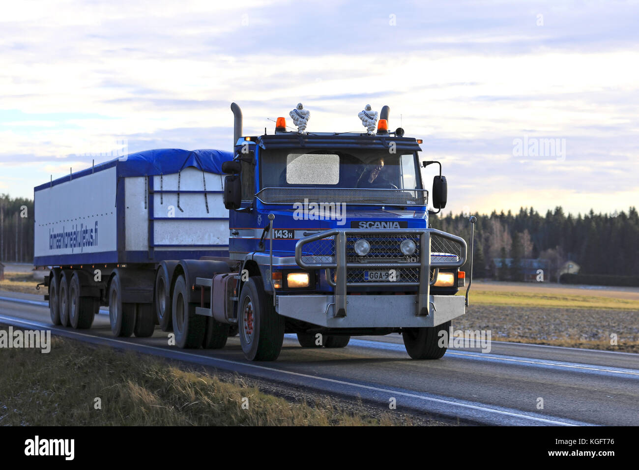 Long combination vehicle hi-res stock photography and images - Alamy