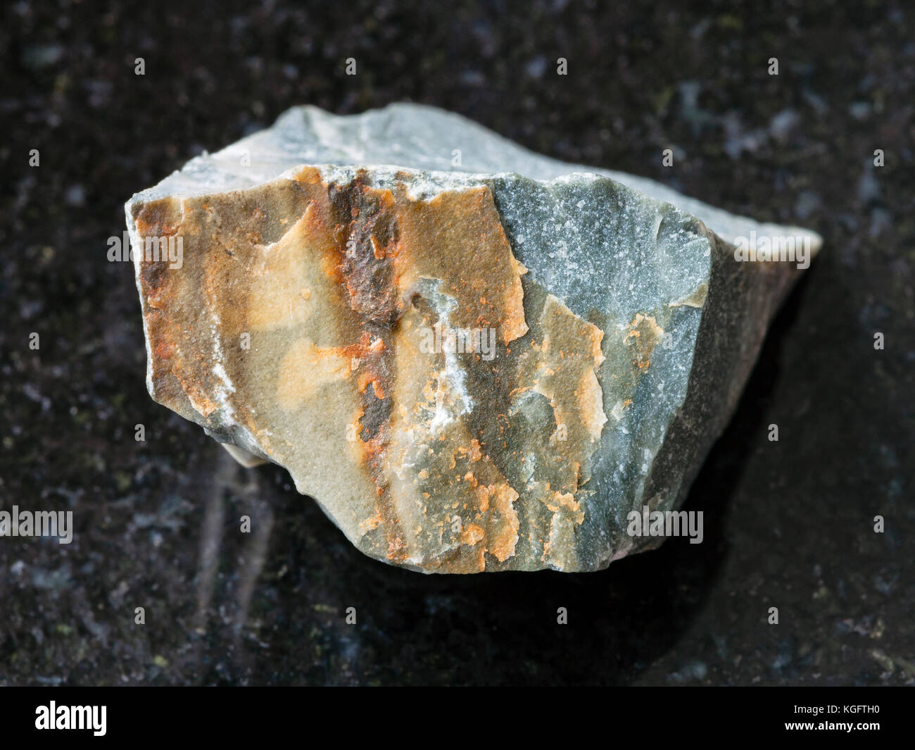 Chert rock hi-res stock photography and images - Alamy