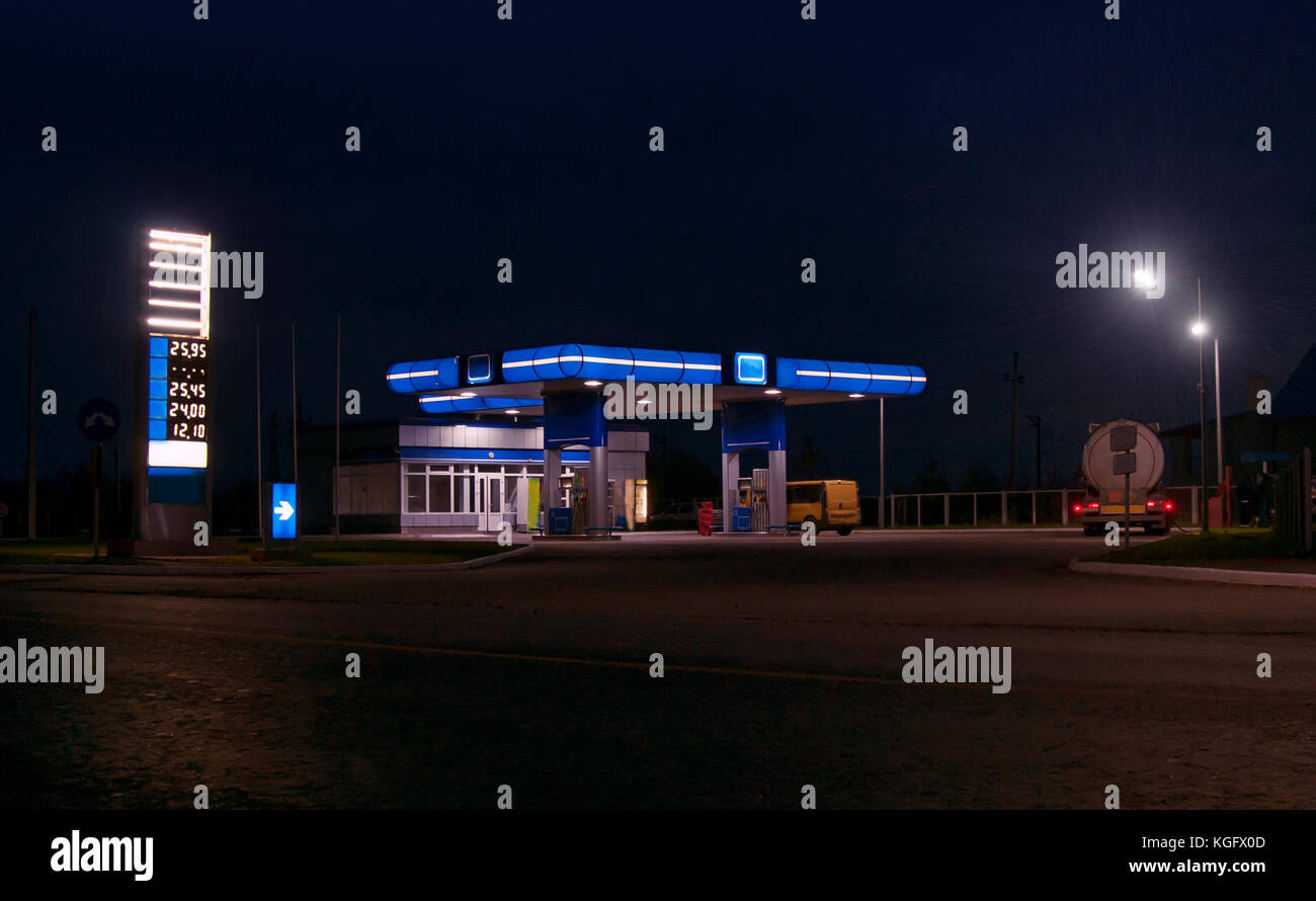gas station and convenience store at night Stock Photo - Alamy
