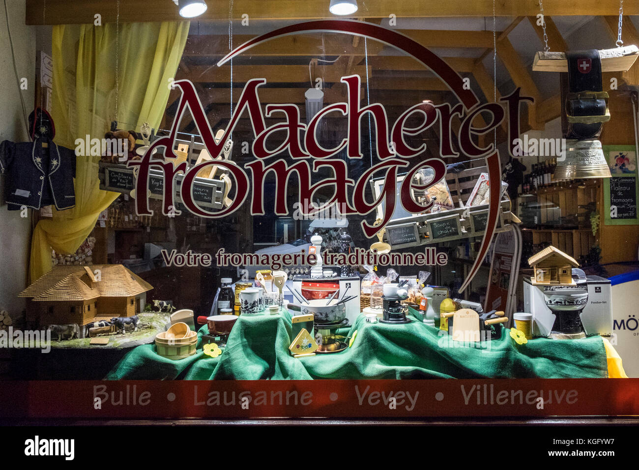 Switzerland cheese shop hi-res stock photography and images - Alamy