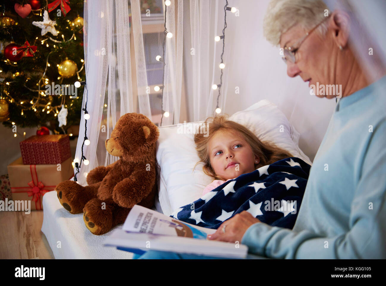 Book before bed hi-res stock photography and images - Alamy