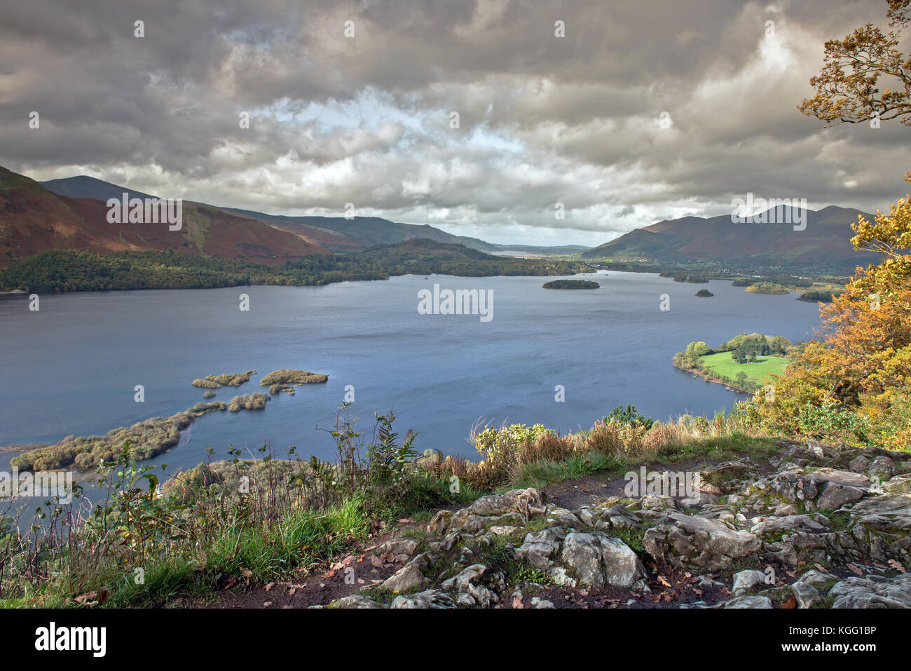 Derwent Water, Keswick and Skiddaw Fell from Surprise View, Lake ...
