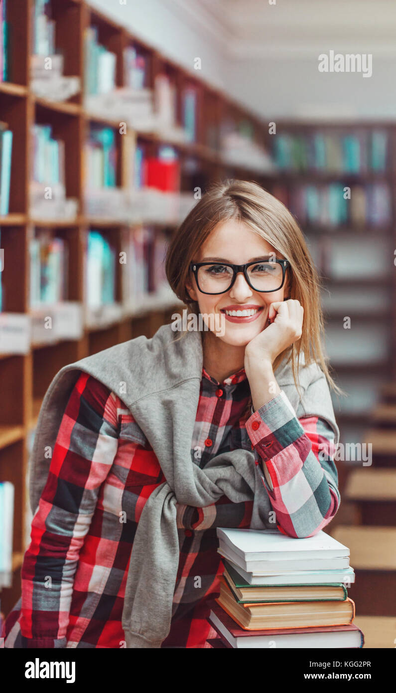 Oxford university student girl hi-res stock photography and images - Alamy