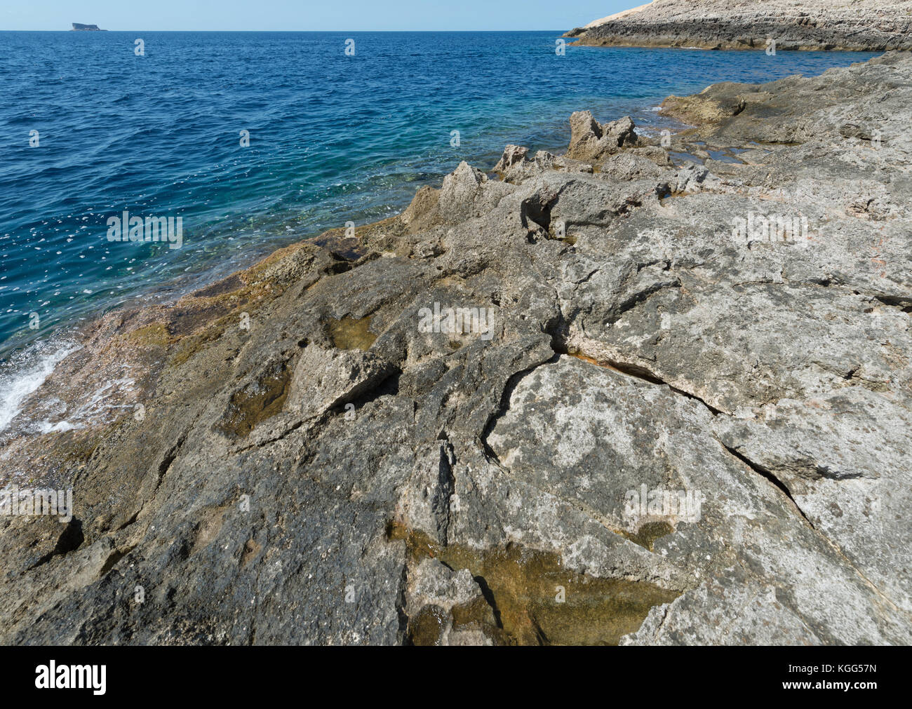 Shore of malta hi-res stock photography and images - Alamy