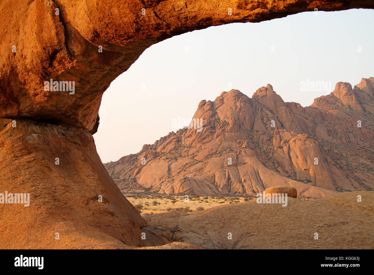 Natural rock arch at spitzkoppe hi-res stock photography and images - Alamy