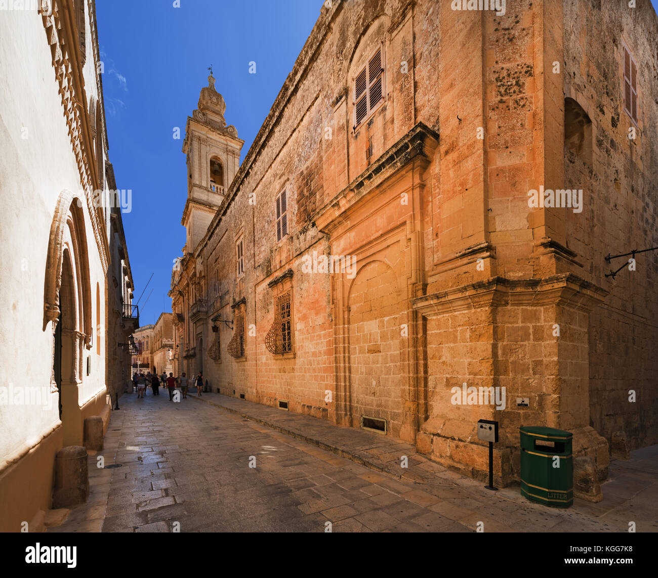 Streat church hi-res stock photography and images - Alamy