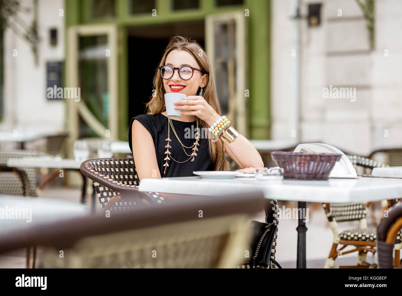 Pretty paris cafe hi-res stock photography and images - Alamy