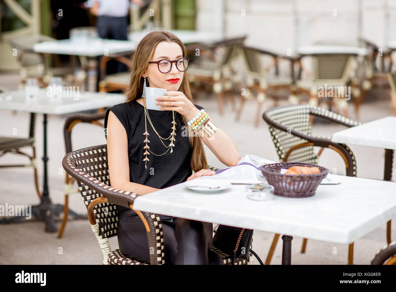 Woman cafe paris fashion hi-res stock photography and images - Alamy