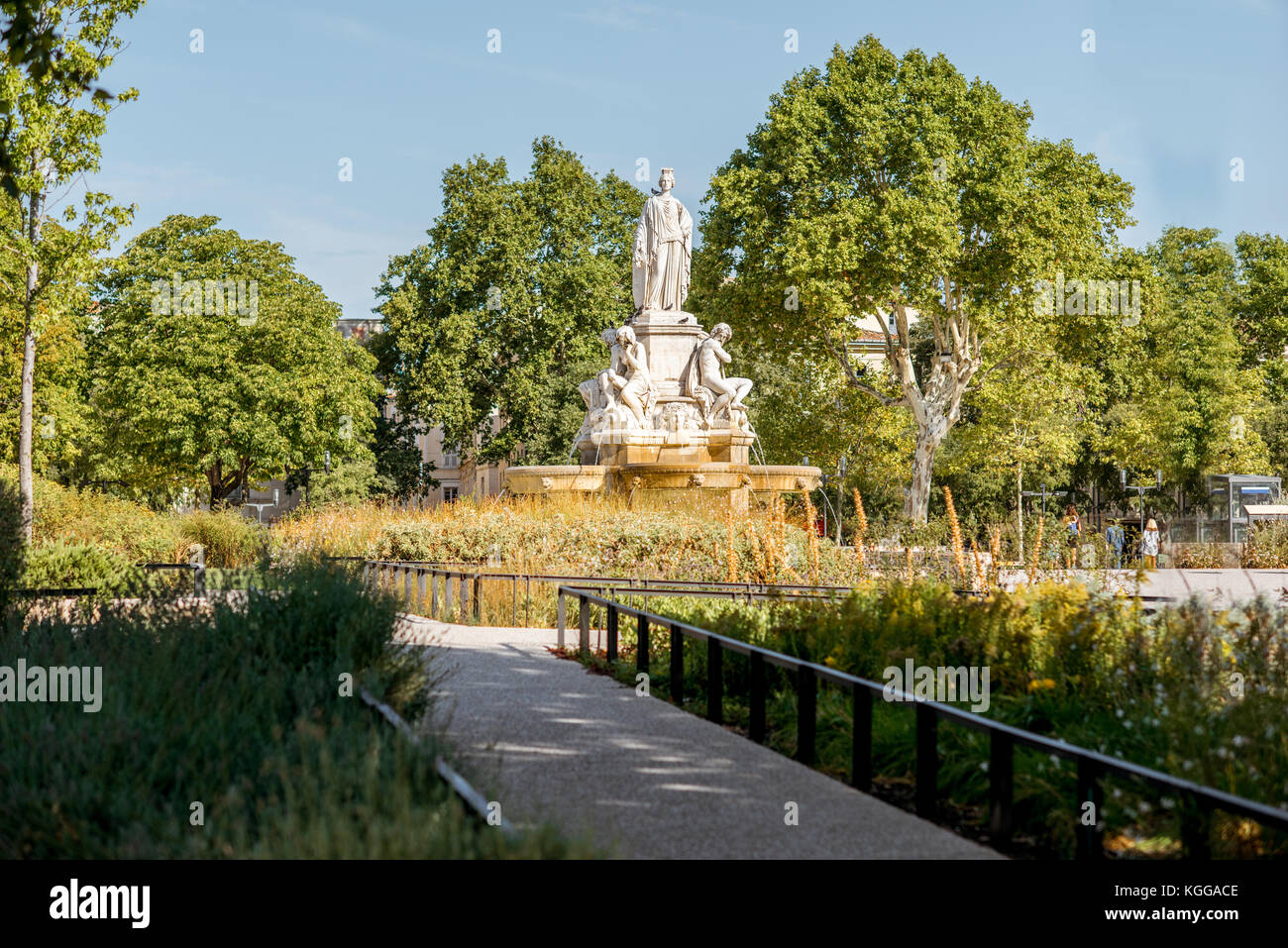 Statue nimes provence france statue hi-res stock photography and images ...