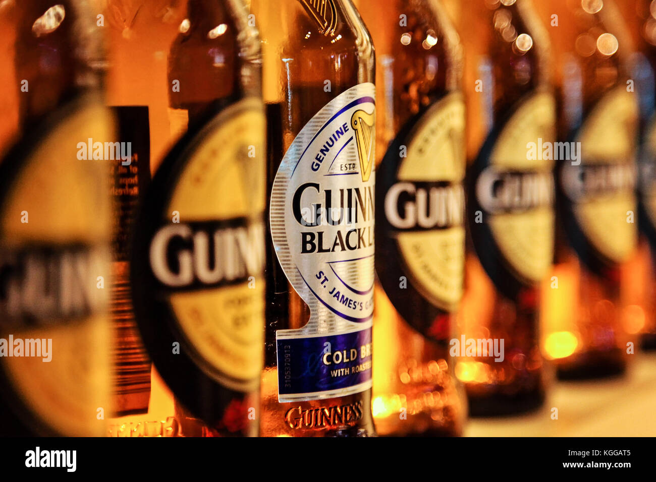 Guinness brewery logo hi-res stock photography and images - Alamy
