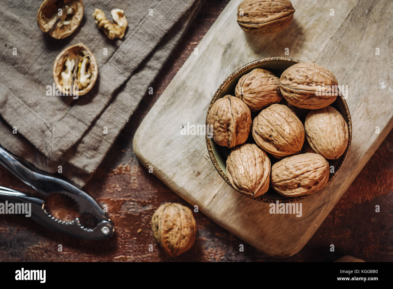 Fresh raw walnuts fruits in Autumn season Stock Photo - Alamy