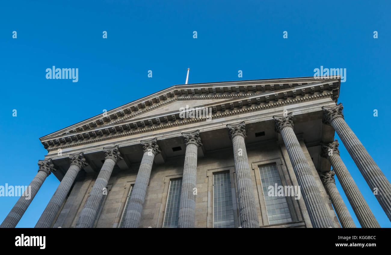 Birminghamm, UK - October 3rd, 2017 : Birmingham town hall Stock Photo ...