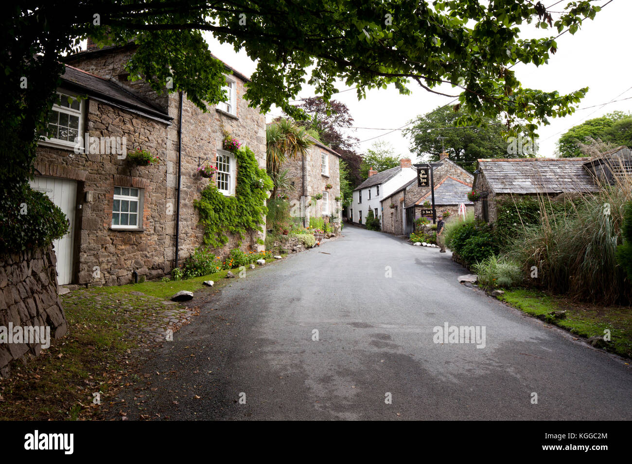 St. Kew Inn. St. Kew. Cornwall. England Stock Photo - Alamy
