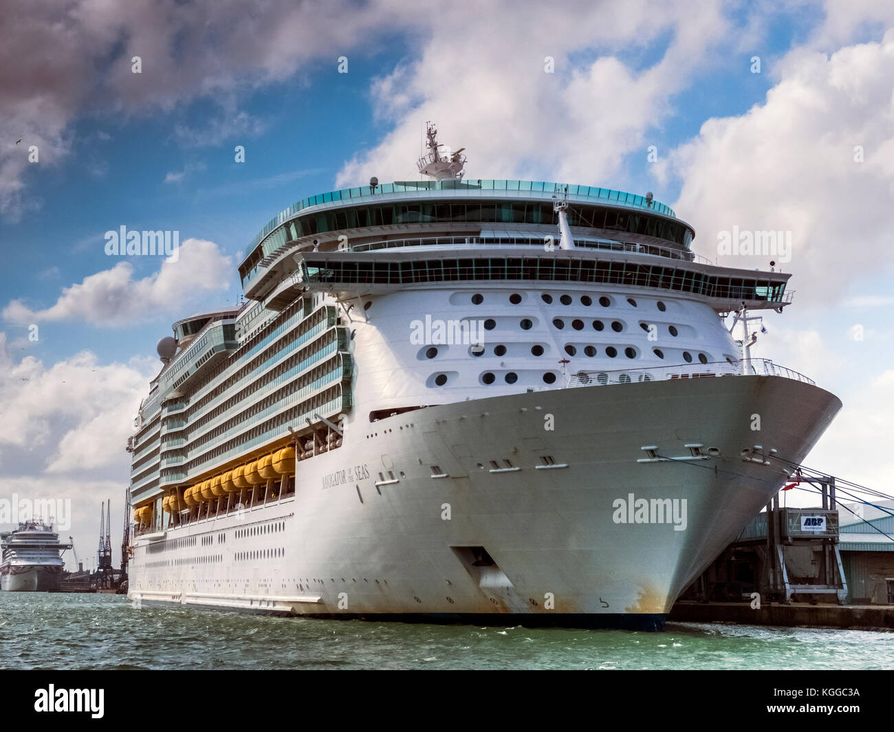 Passenger liner in dock, Southampton Stock Photo - Alamy