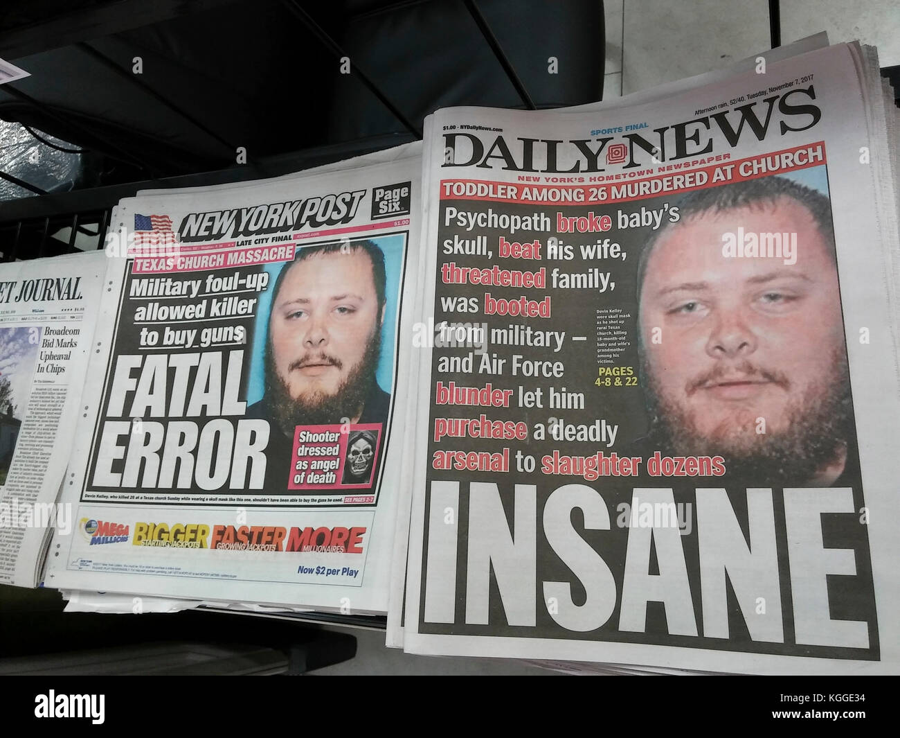 Tabloid headline murder hi-res stock photography and images - Alamy