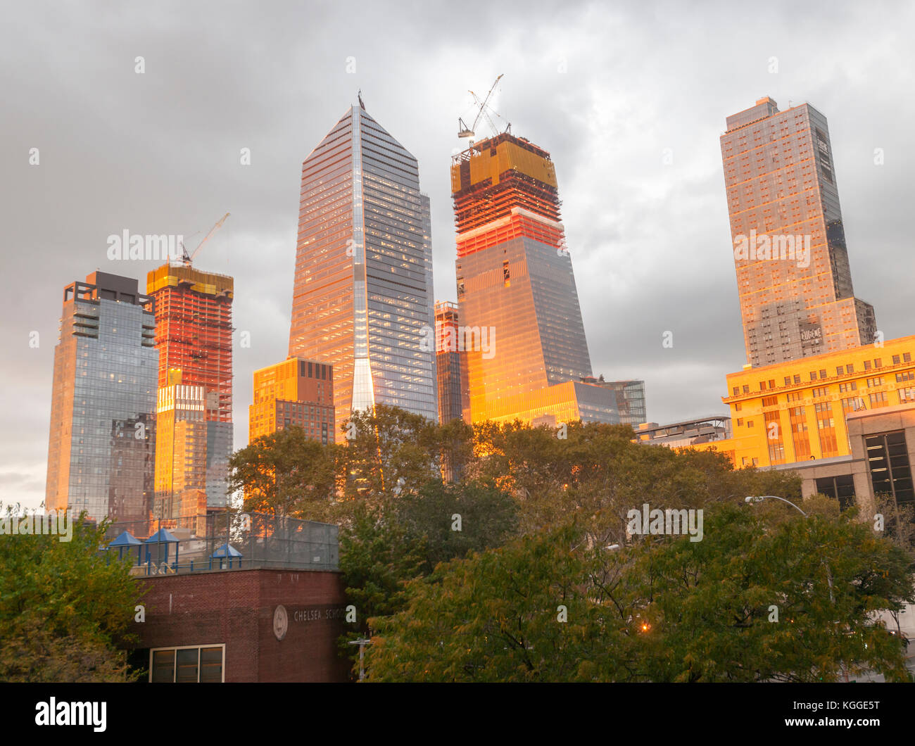 10 Hudson Yards, center left, and other Hudson Yards development in New ...