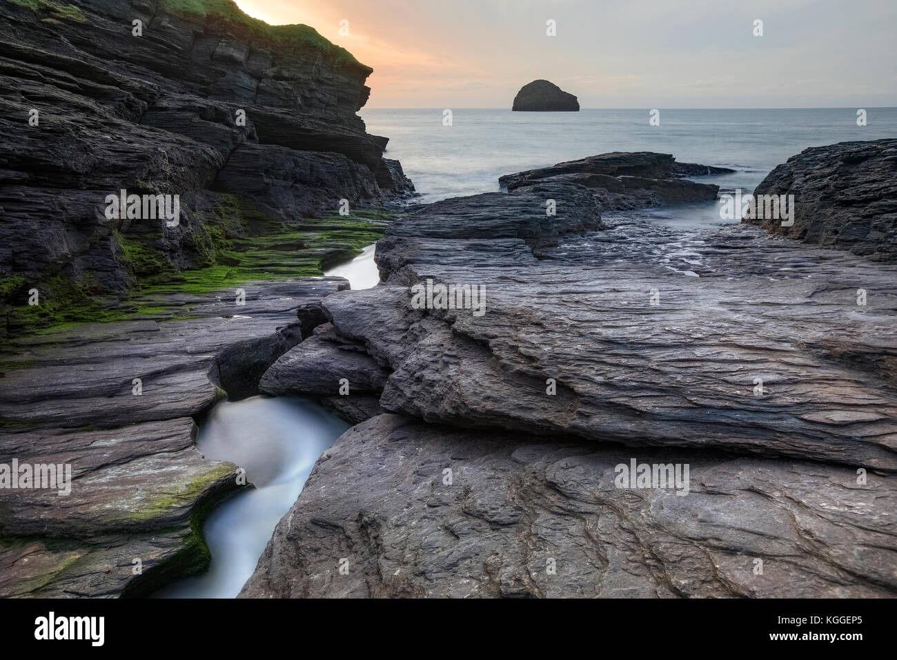 Trebarwith Strand, Cornwall, England, United Kingdom Stock Photo - Alamy
