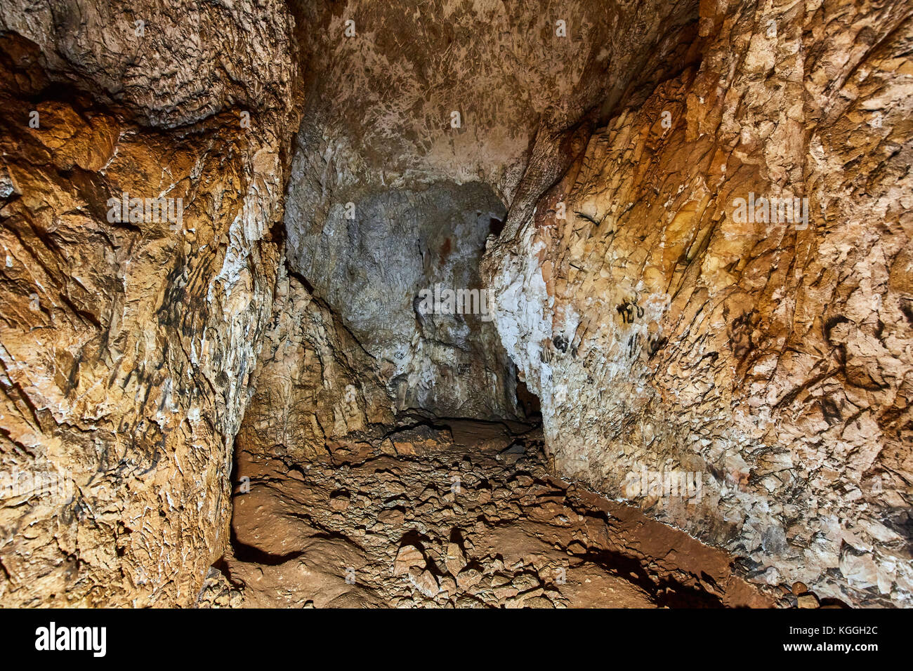 Interior of a cave with various speleothemes Stock Photo - Alamy