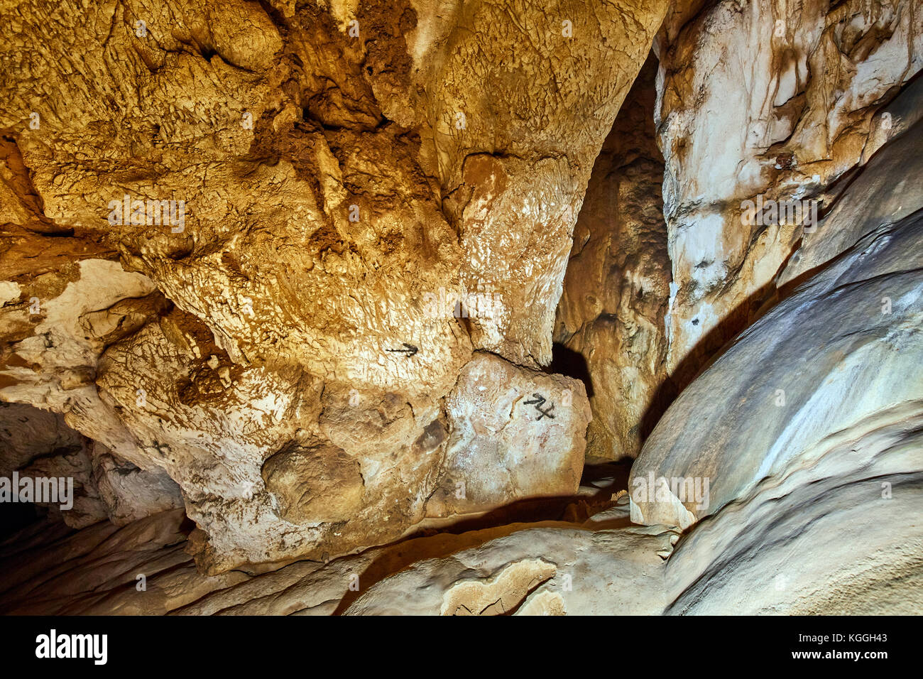 Interior of a cave with various speleothemes Stock Photo - Alamy