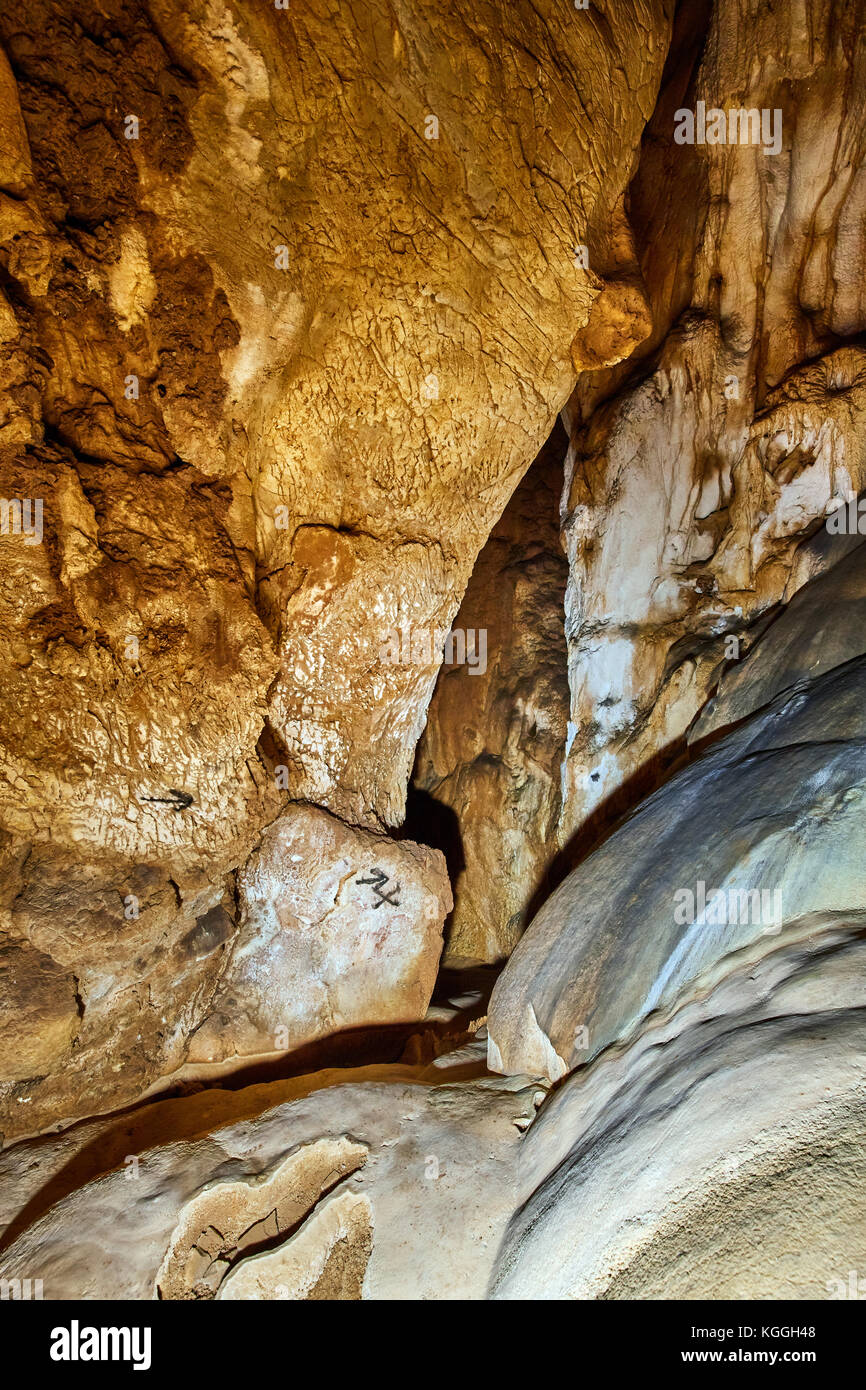 Interior of a cave with various speleothemes Stock Photo - Alamy
