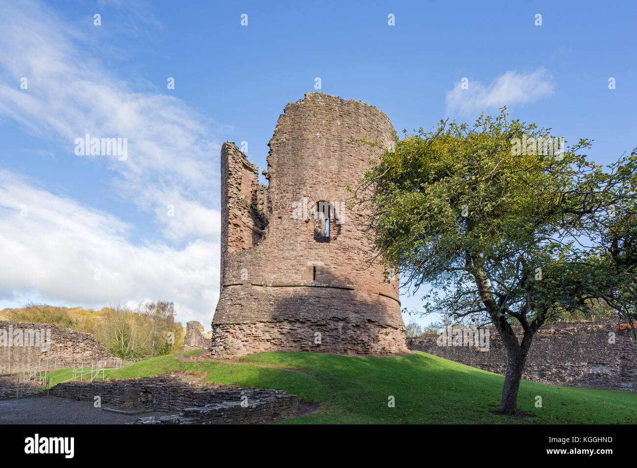 Skenfrith Castle, Monmouthshire, Wales, UK Stock Photo - Alamy