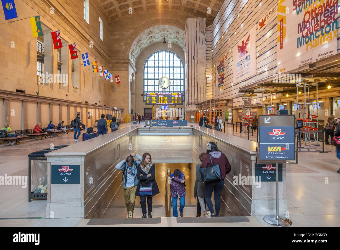 Toronto union station interior hi-res stock photography and images - Alamy