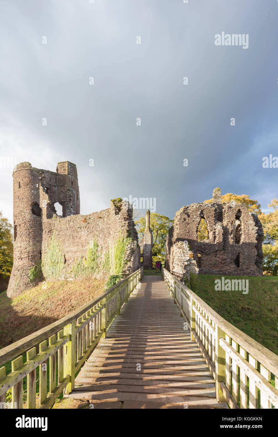 Grosmont castle hi-res stock photography and images - Alamy