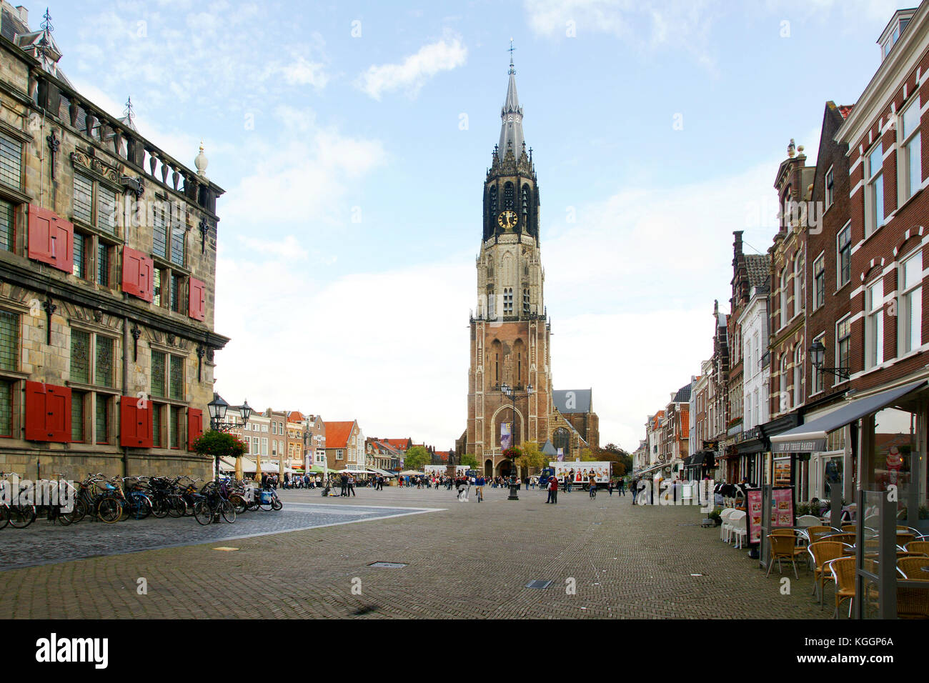 Delft market square hi-res stock photography and images - Alamy