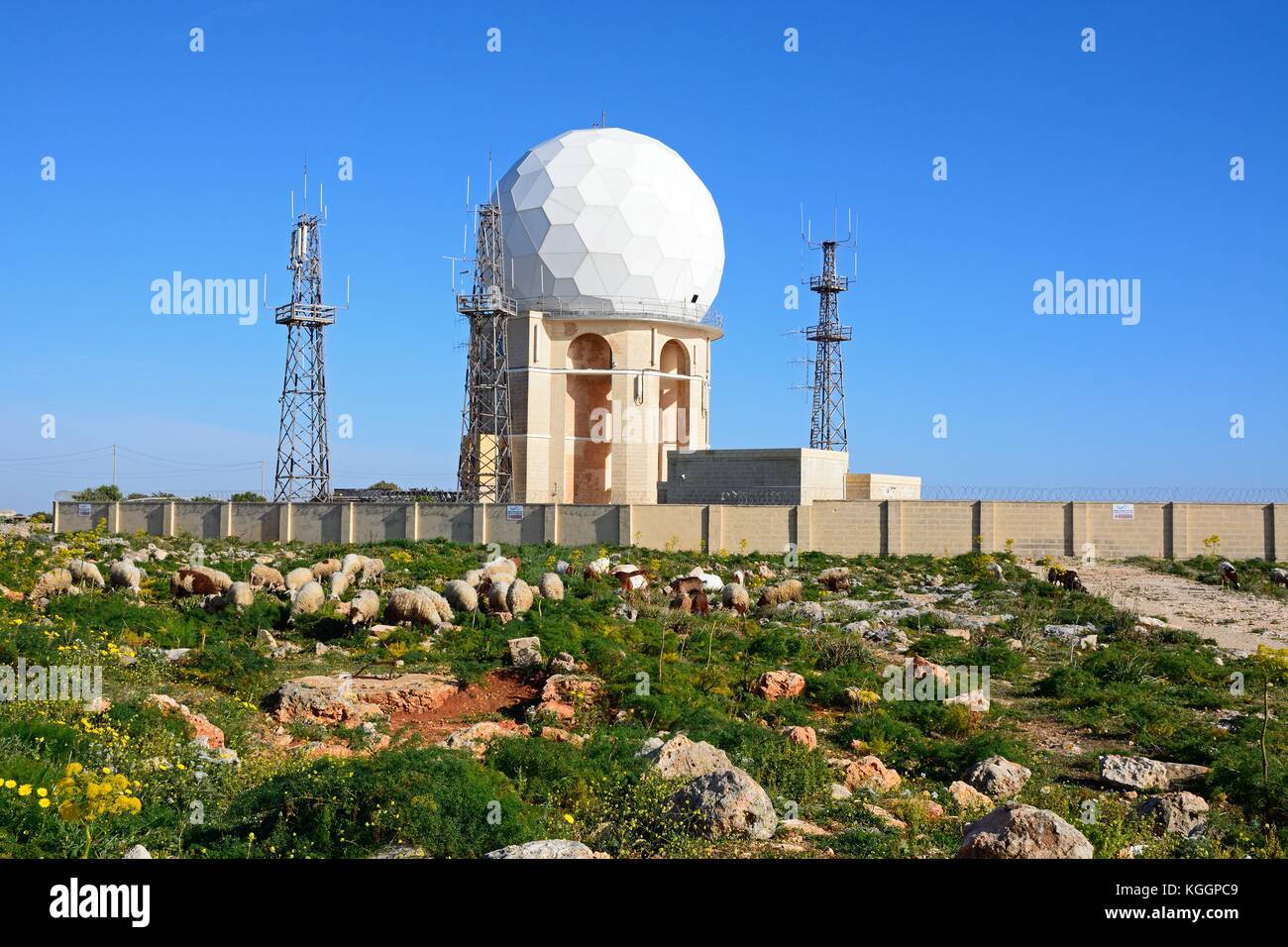 Dingli aviation radar station hi-res stock photography and images - Alamy