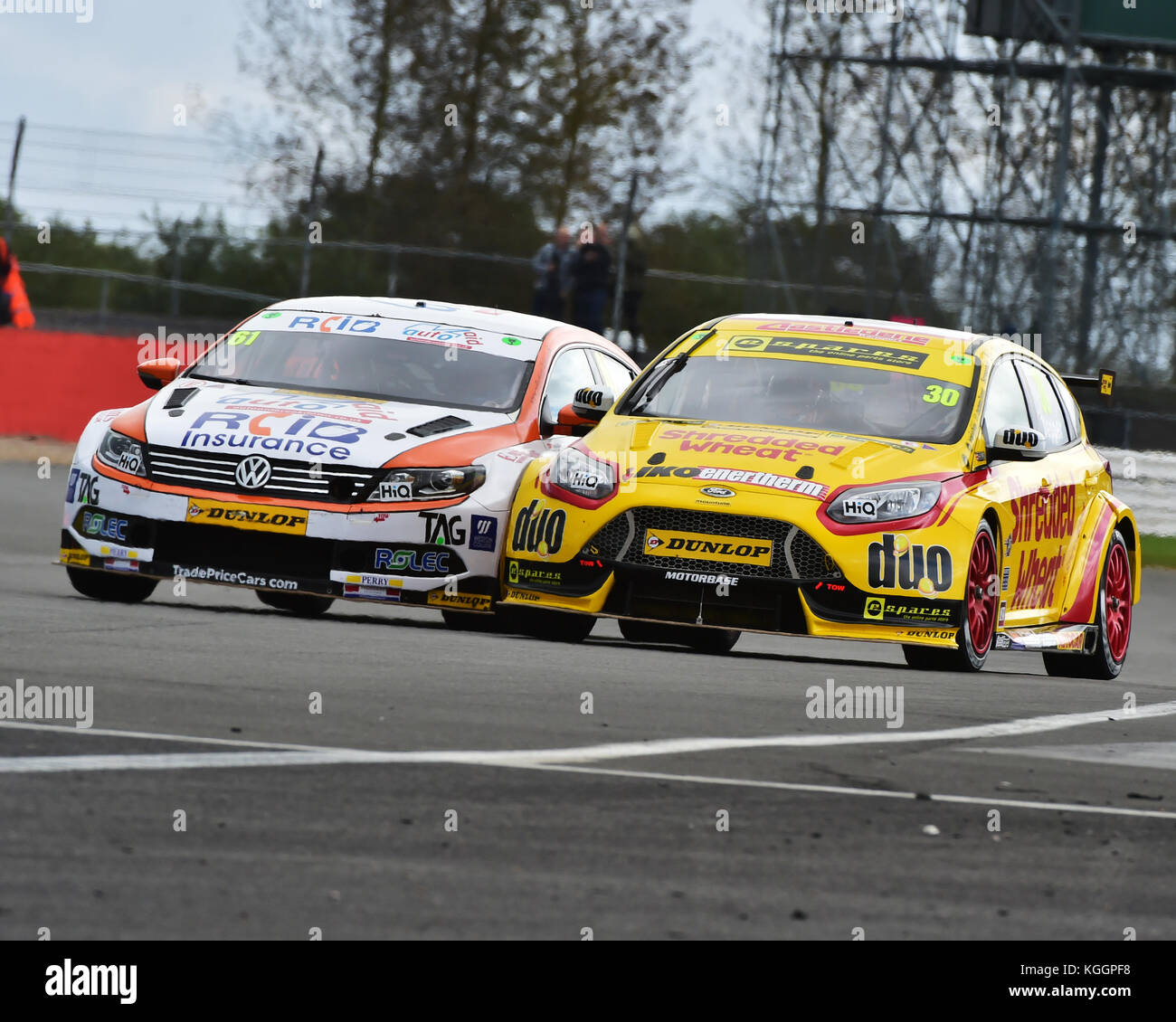 Will Burns, Volkswagen CC, Martin Depper, Ford Focus, BTCC Championship ...