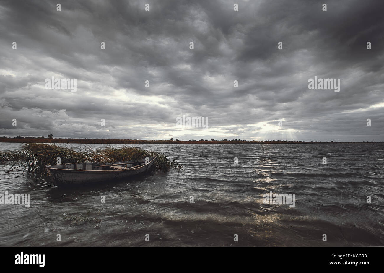 Nature river sky cloud hi-res stock photography and images - Alamy