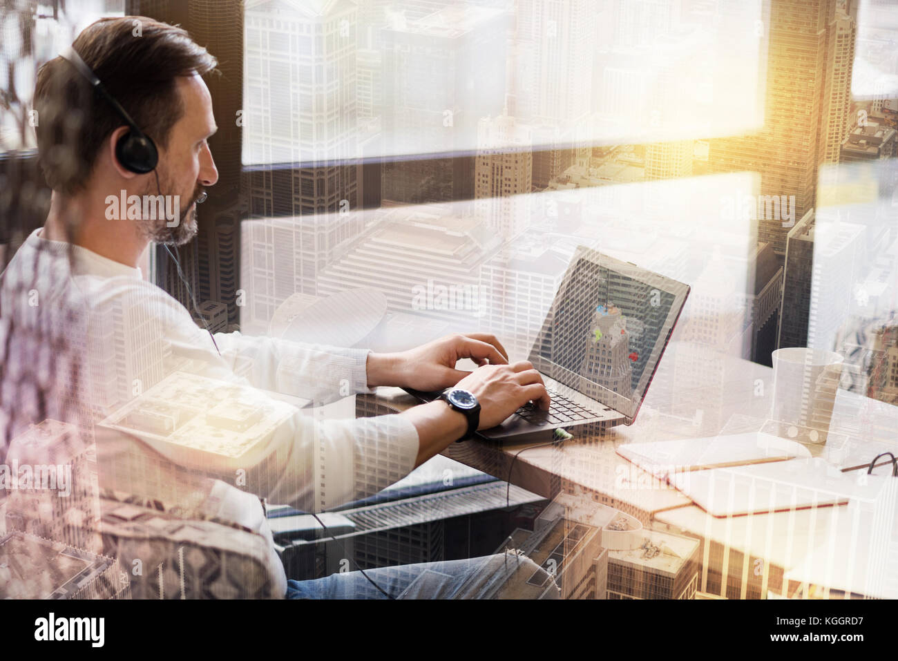 Music task hi-res stock photography and images - Alamy