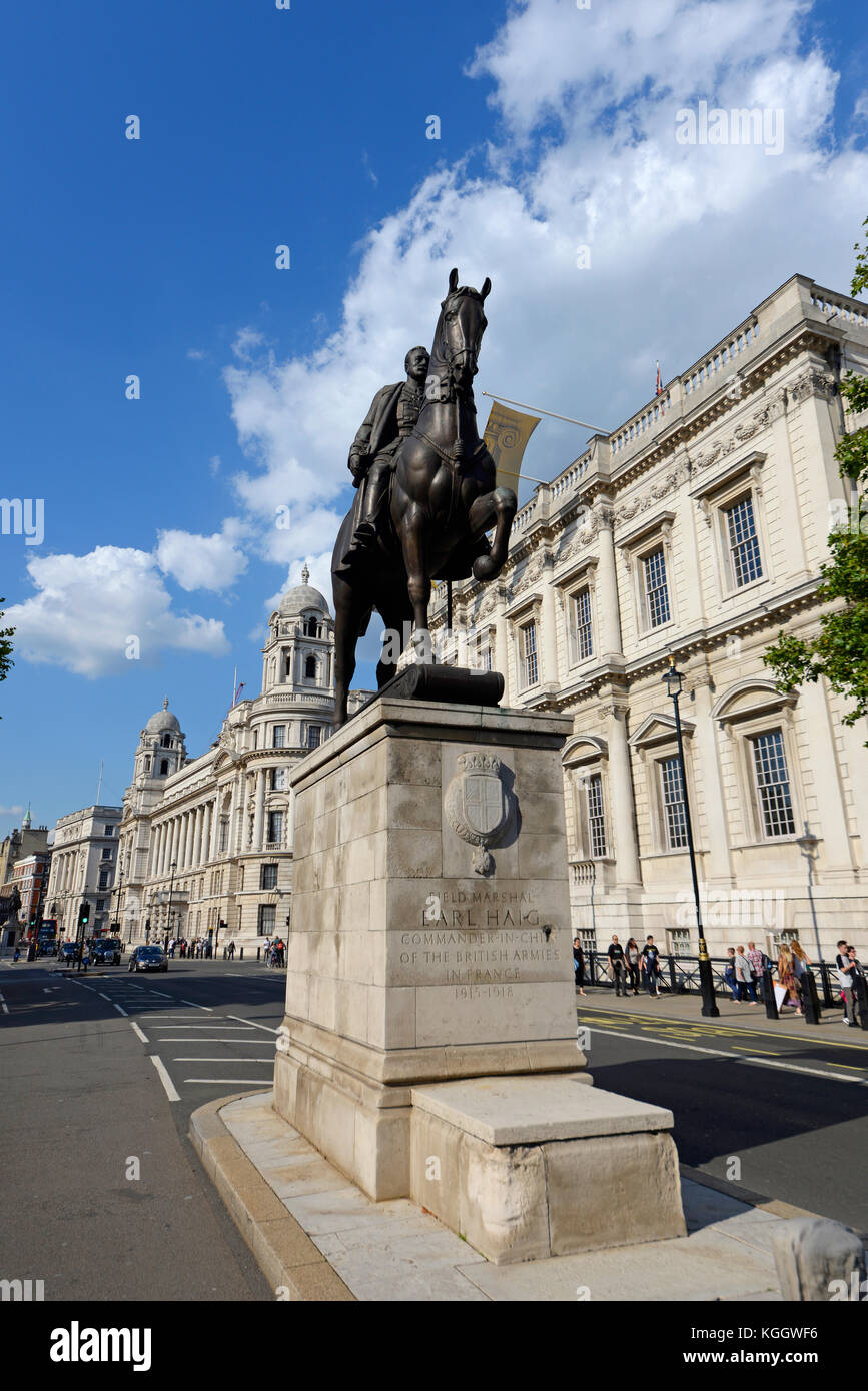 Earl Haig Memorial is a bronze equestrian statue of the British Western ...