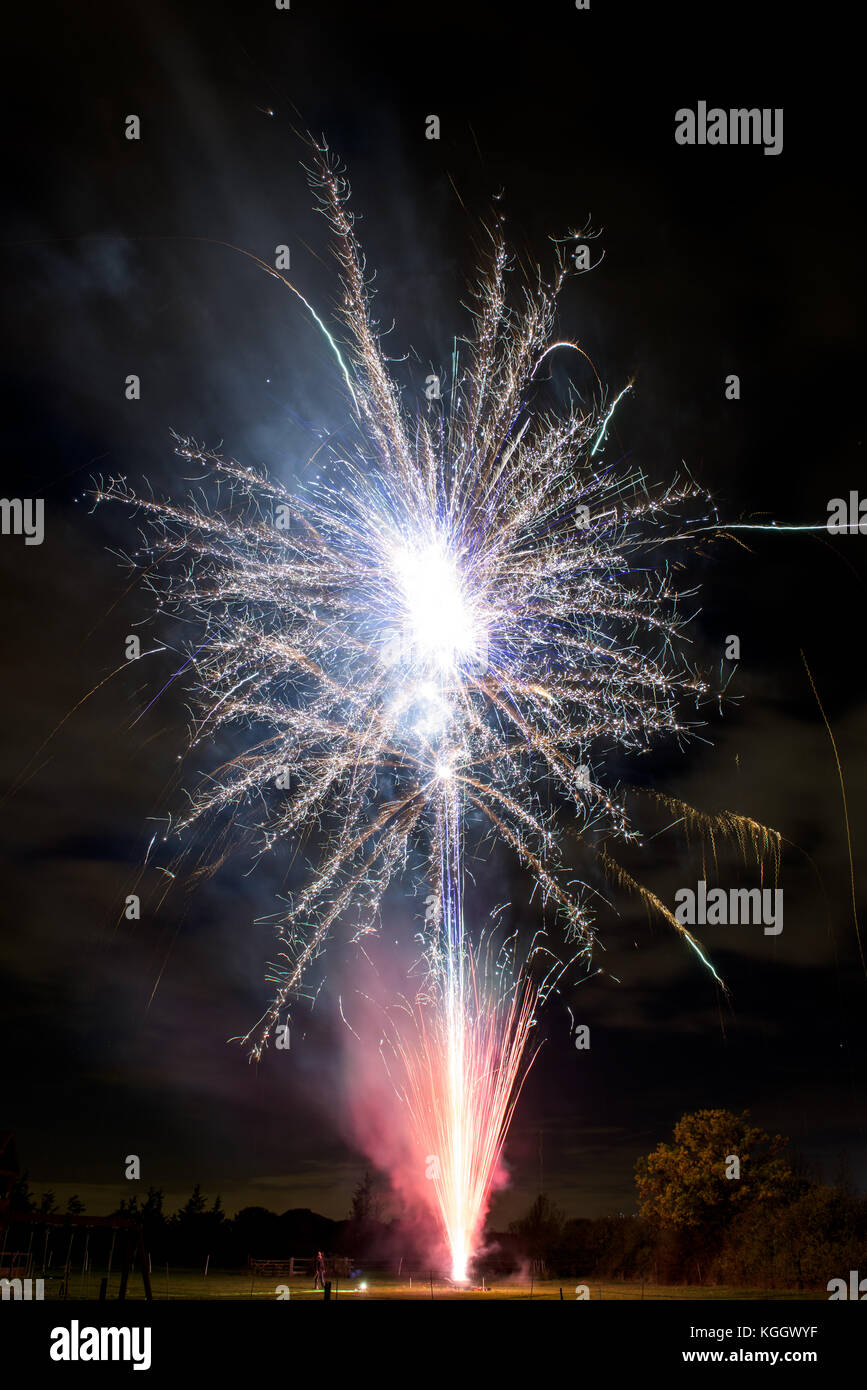Bonfire Night UK England 5th November Fireworks Rockets Stock Photo - Alamy