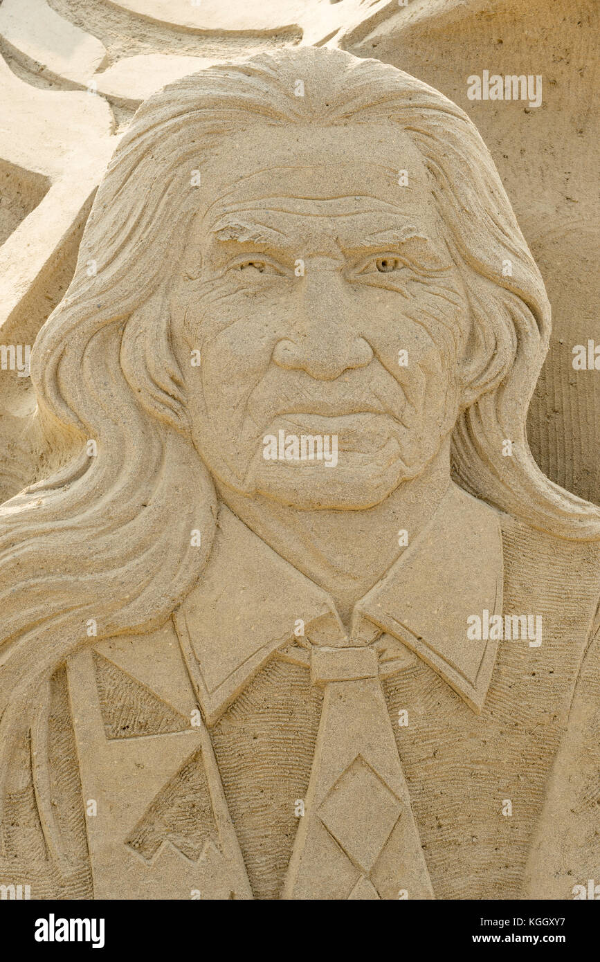 Chief dan george hi-res stock photography and images - Alamy