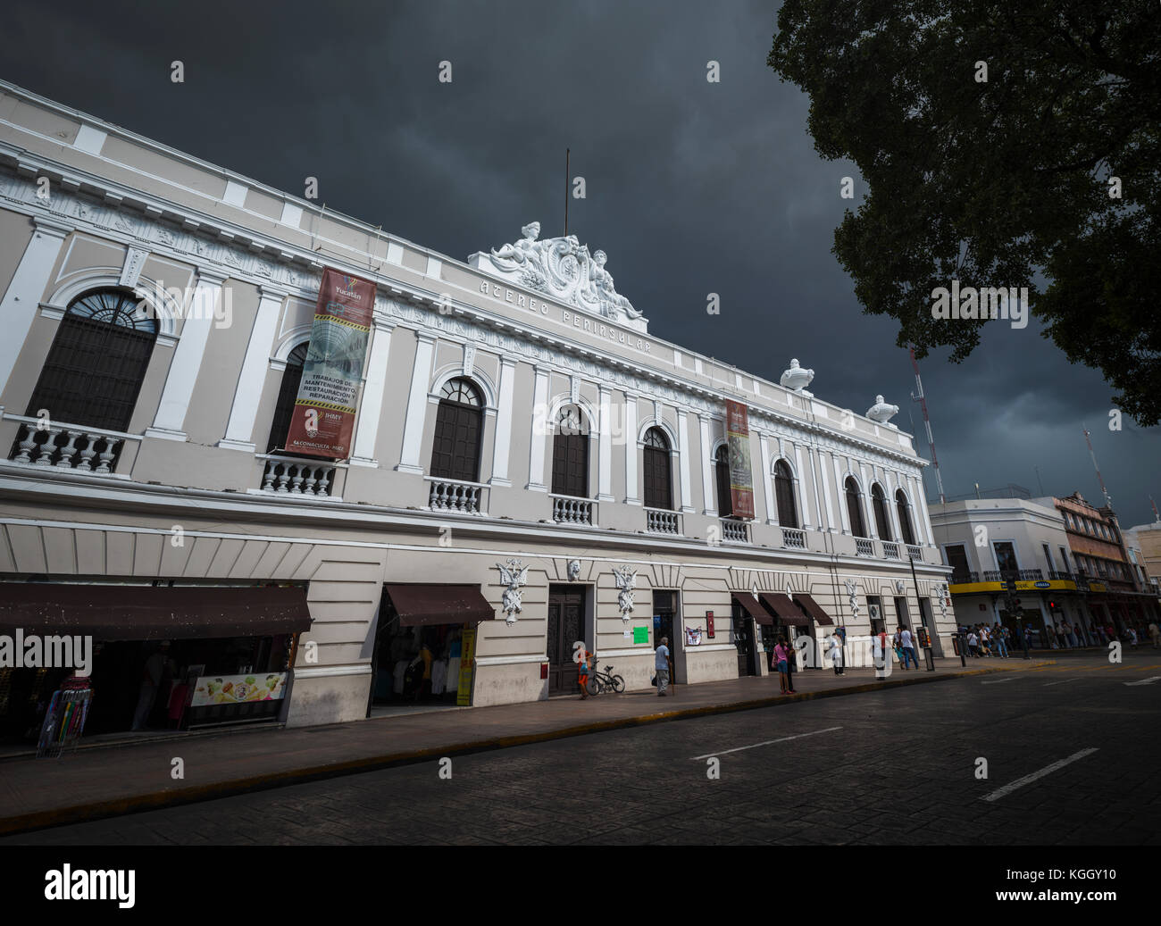 MACAY, Museo de Arte Contemporáneo Ateneo de Yucatán, México Stock ...