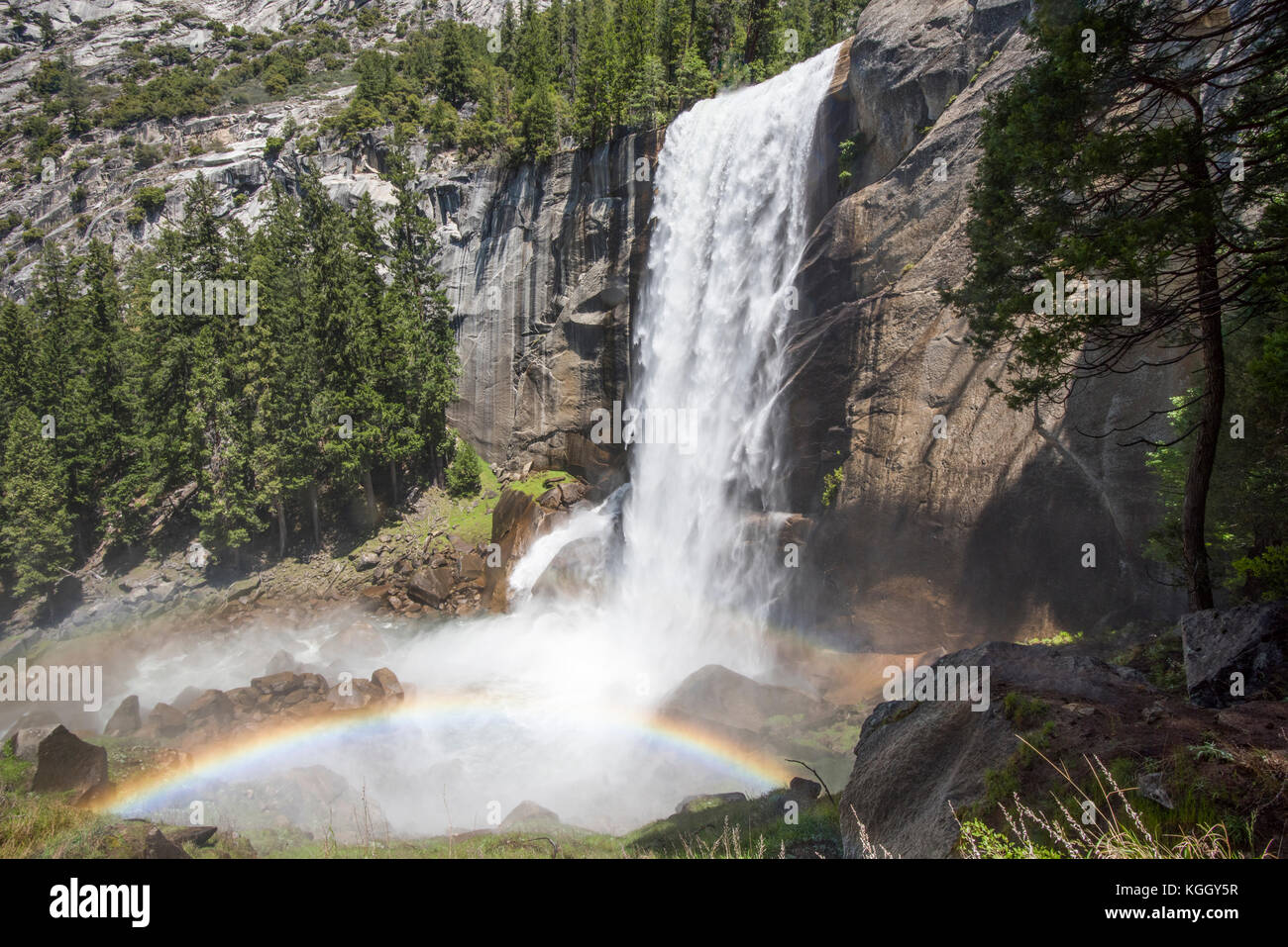 Mist trail waterfall hi-res stock photography and images - Alamy