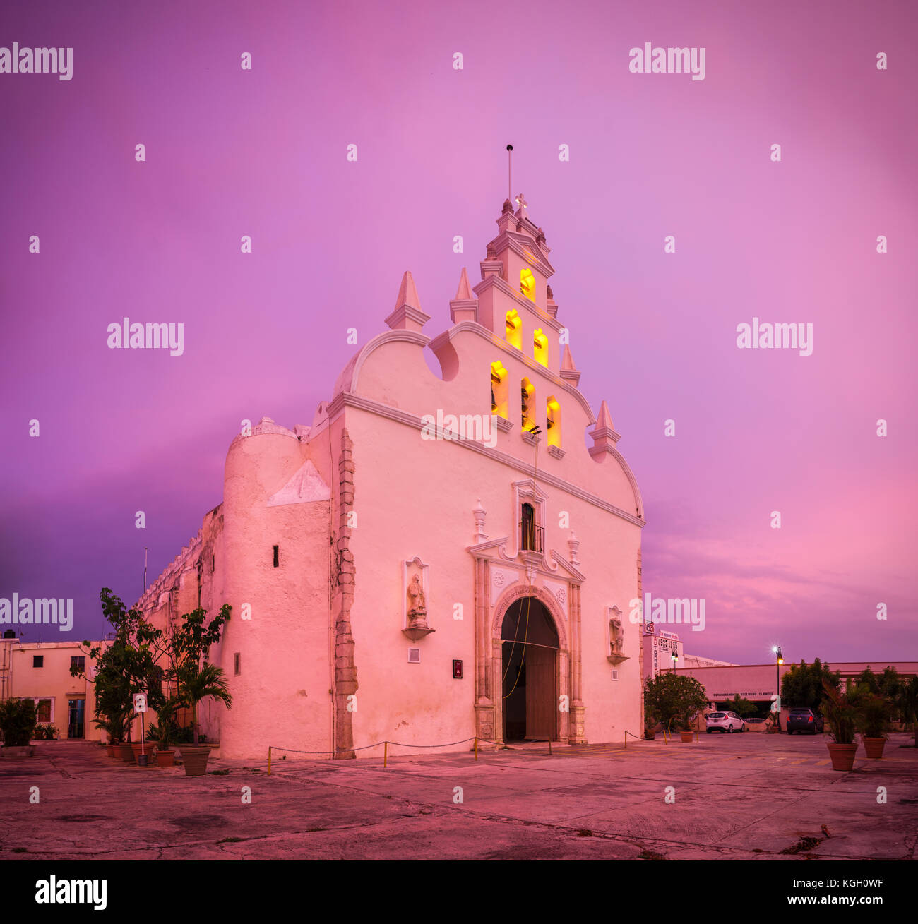 Santiago Apóstol Church, Mérida, Yucatán, México Stock Photo - Alamy