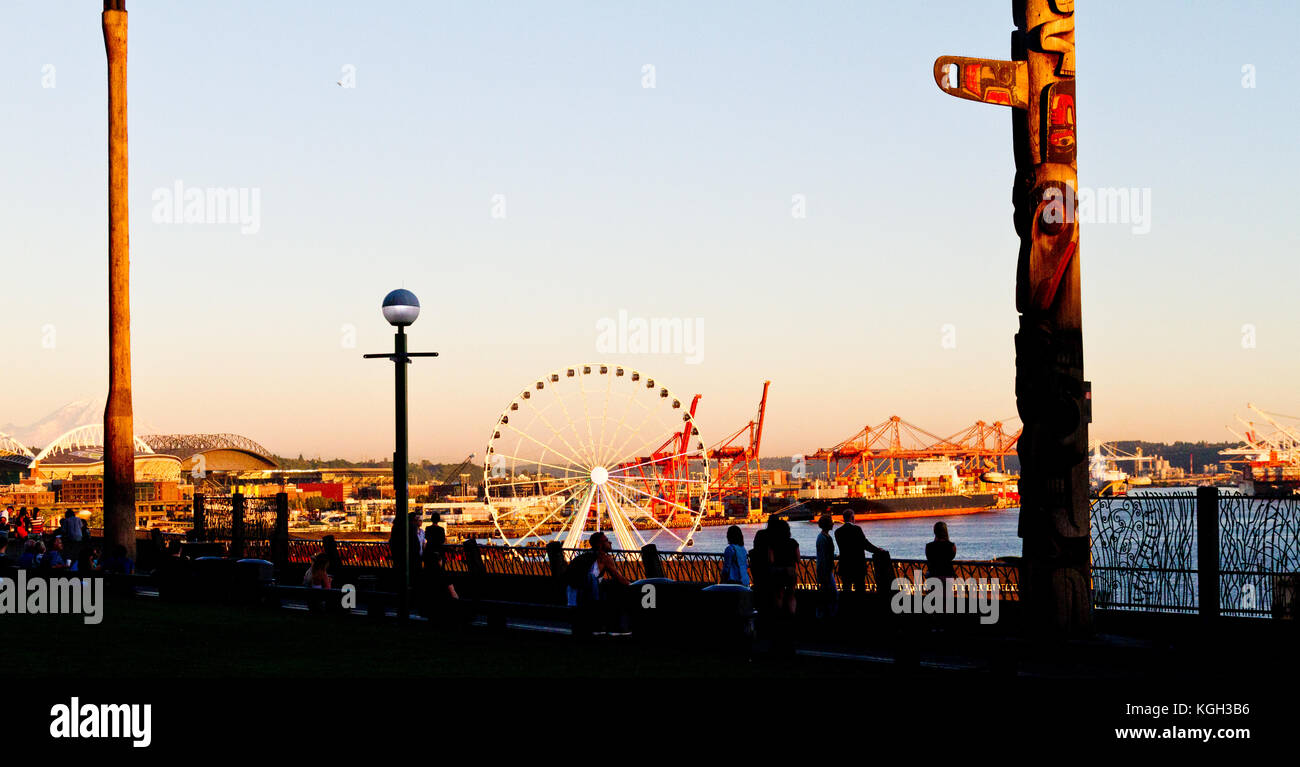 Sun bathes hi-res stock photography and images - Alamy