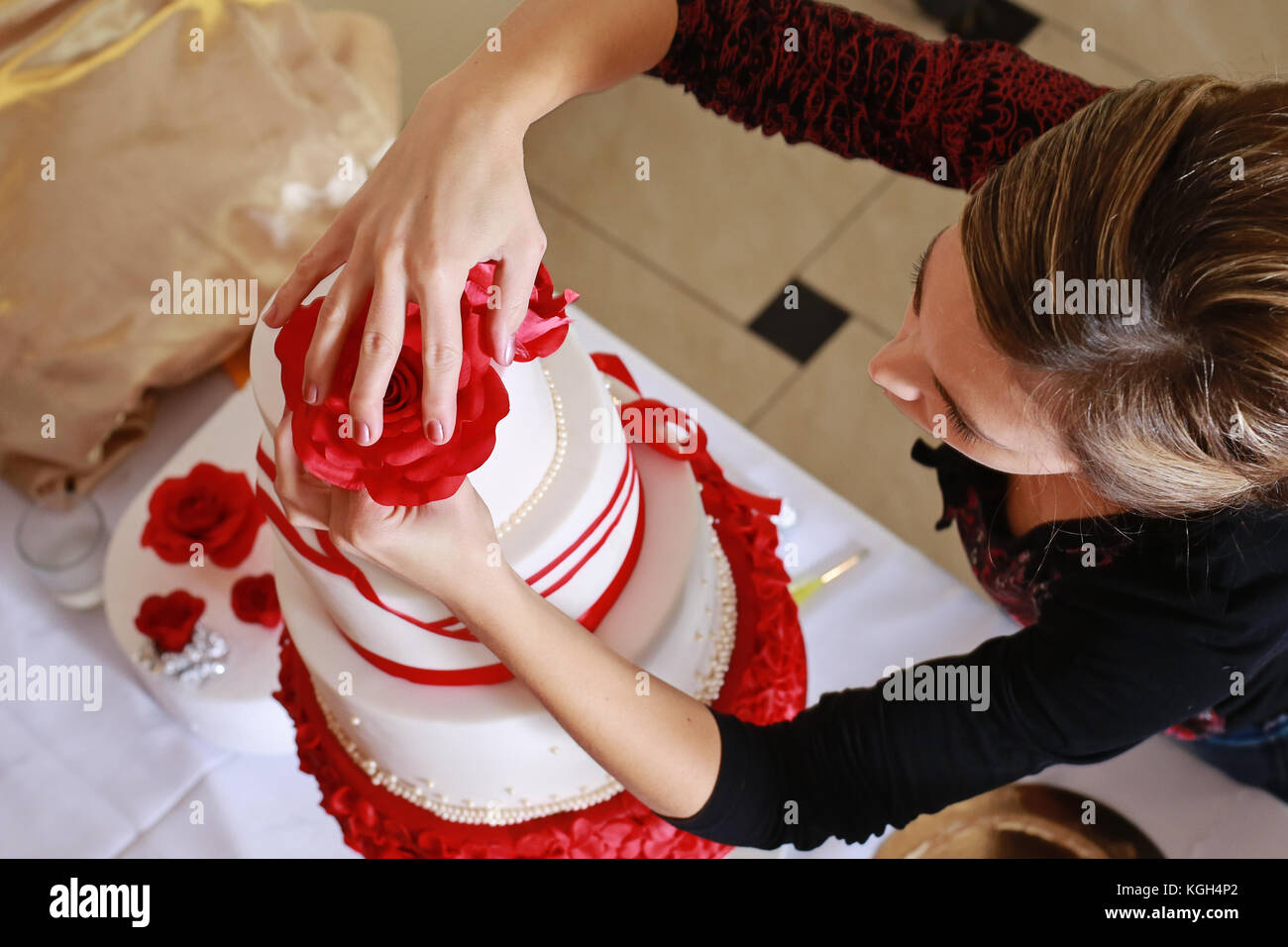 4 Tier Cake High Resolution Stock Photography and Images - Alamy