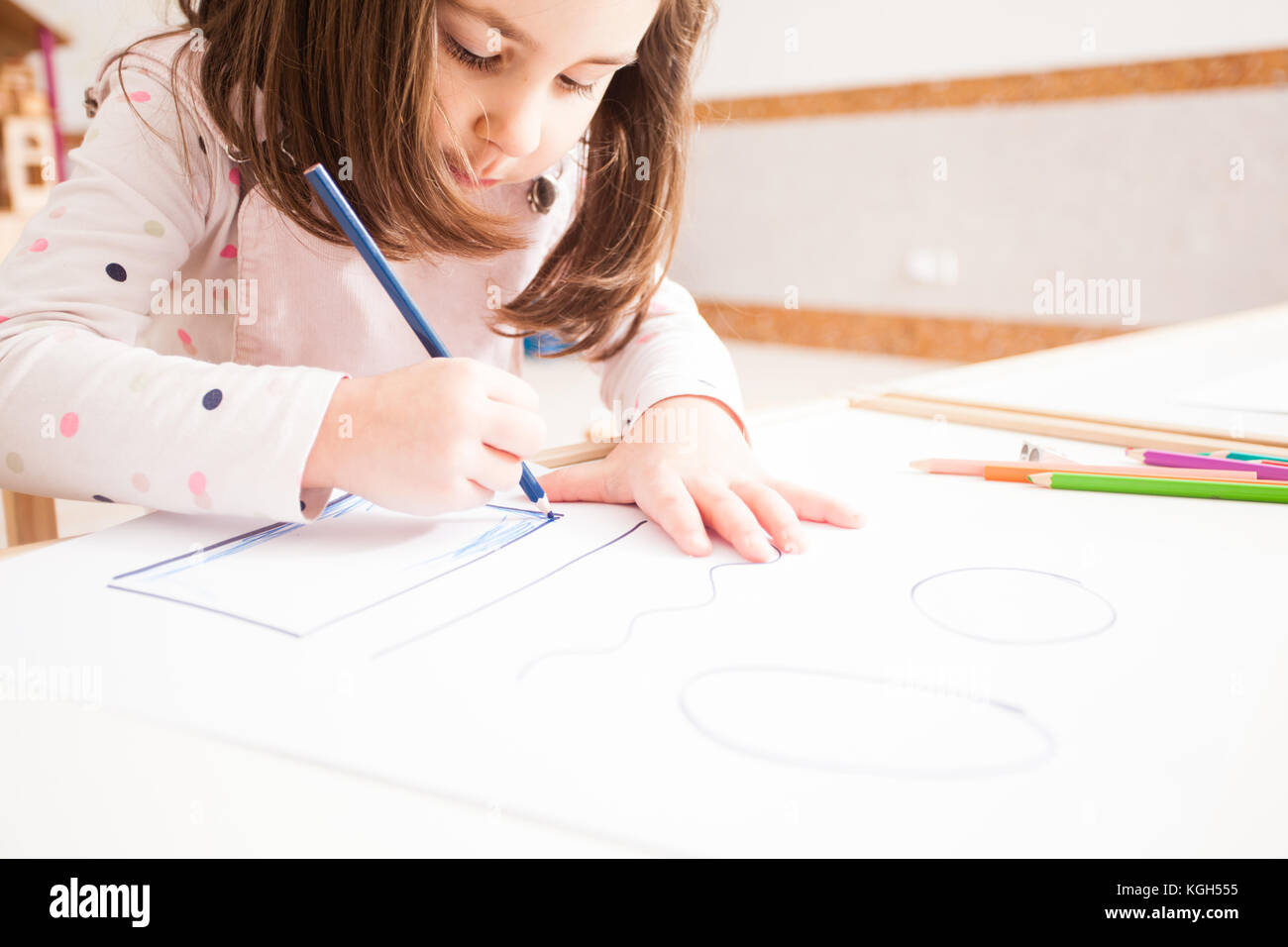 Drawing lesson in kindergarten Stock Photo - Alamy