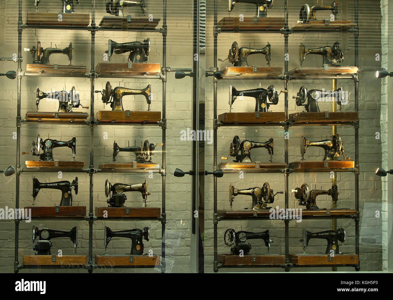 Old Sewing machine Window Display, Gloucester Quays Stock Photo - Alamy